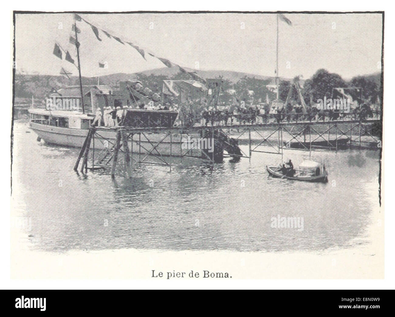 Pier waterfront Cut Out Stock Images & Pictures - Alamy