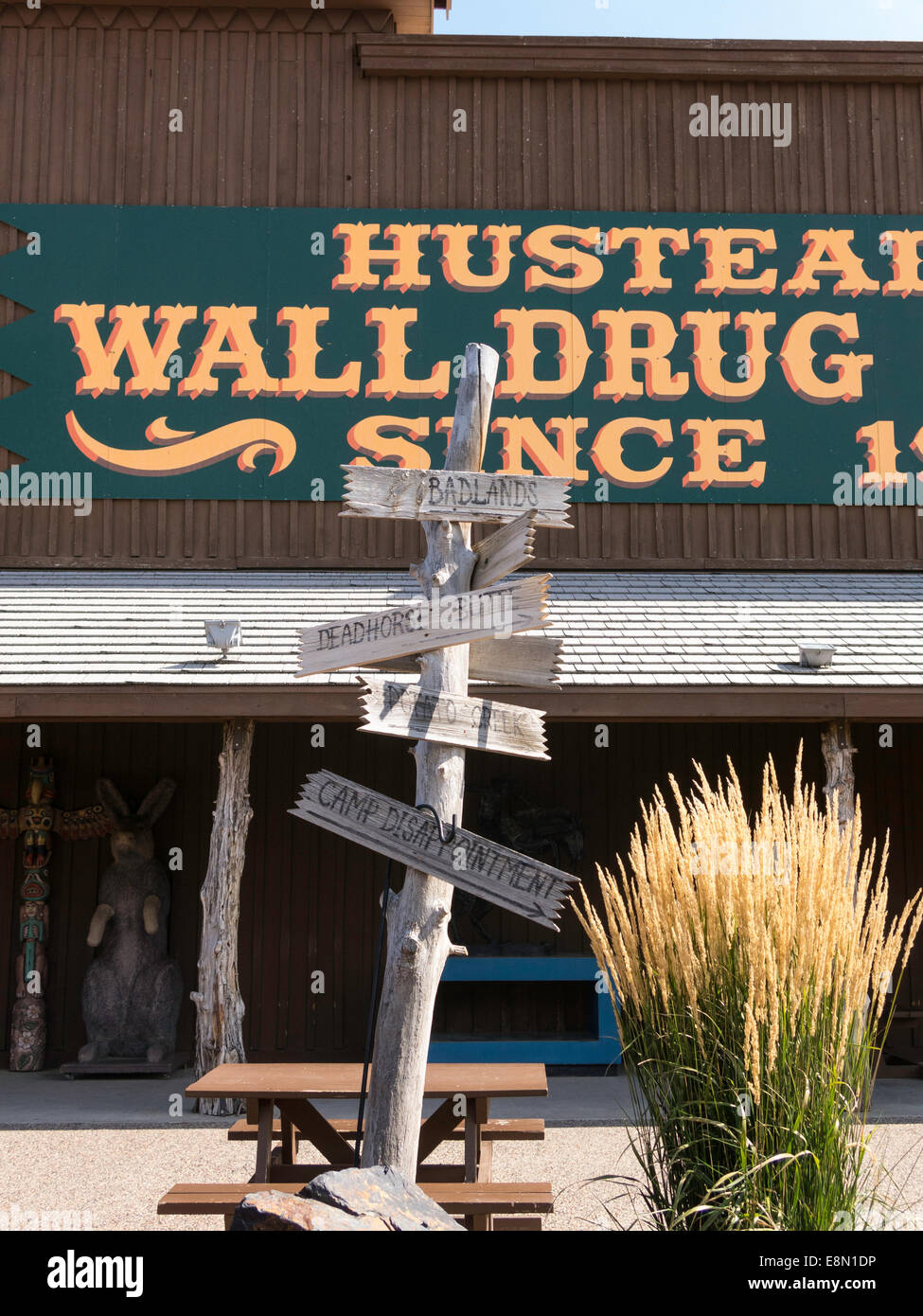 Wall Drug Signage High Resolution Stock Photography and Images - Alamy