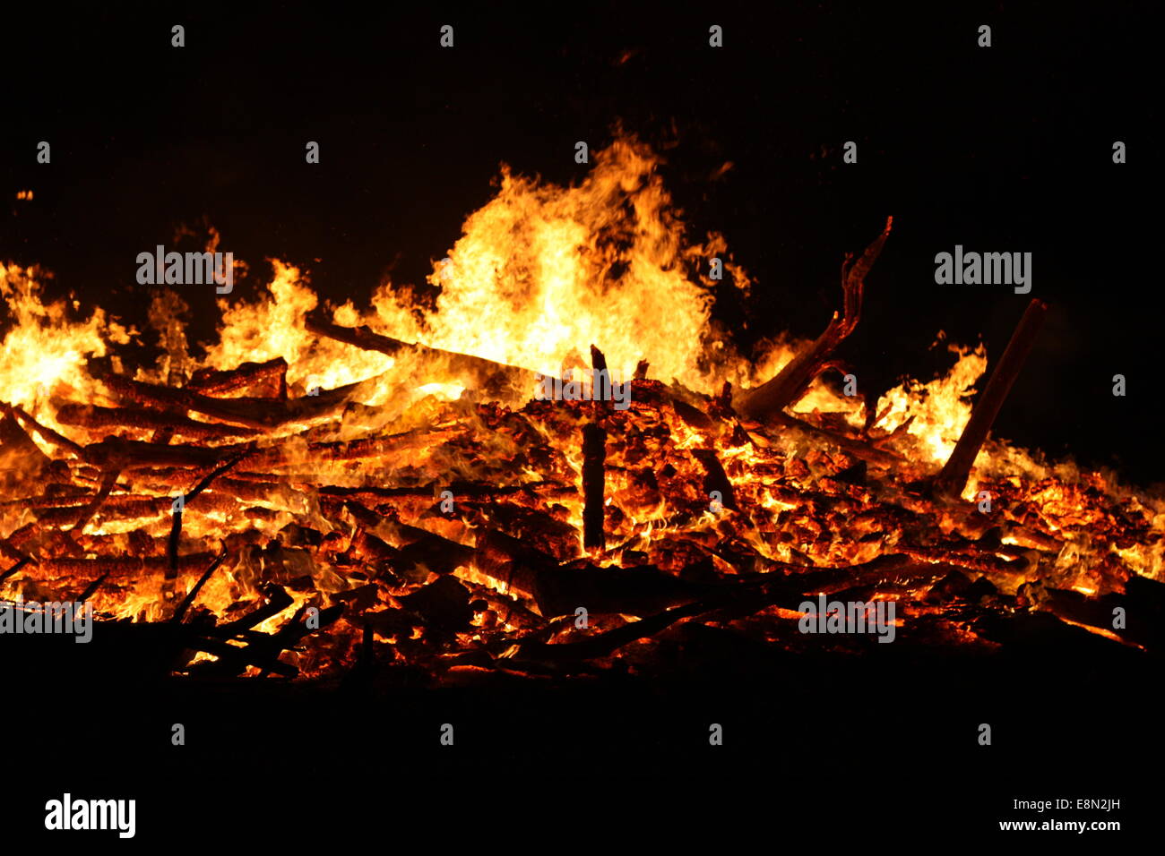 Burn brightly hi-res stock photography and images - Alamy