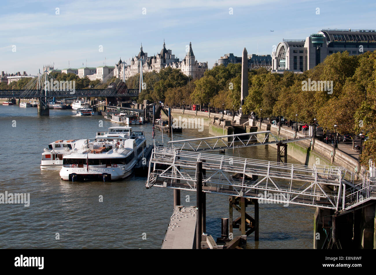 Victoria embankment hi-res stock photography and images - Alamy