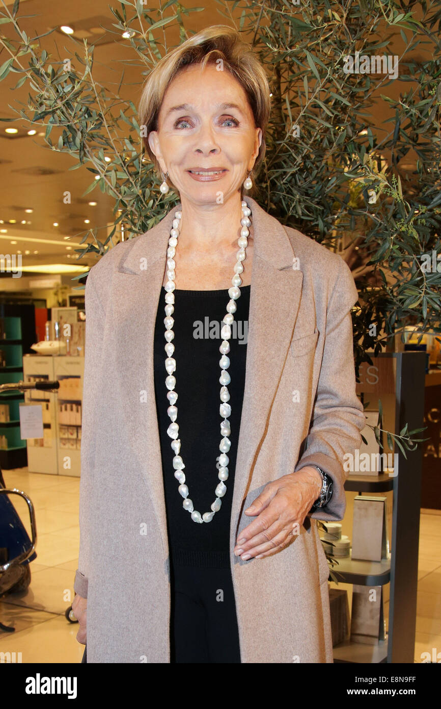 Grand Opening " Studio Italia La Perfezione Del Gusto" at Oberpollinger ...