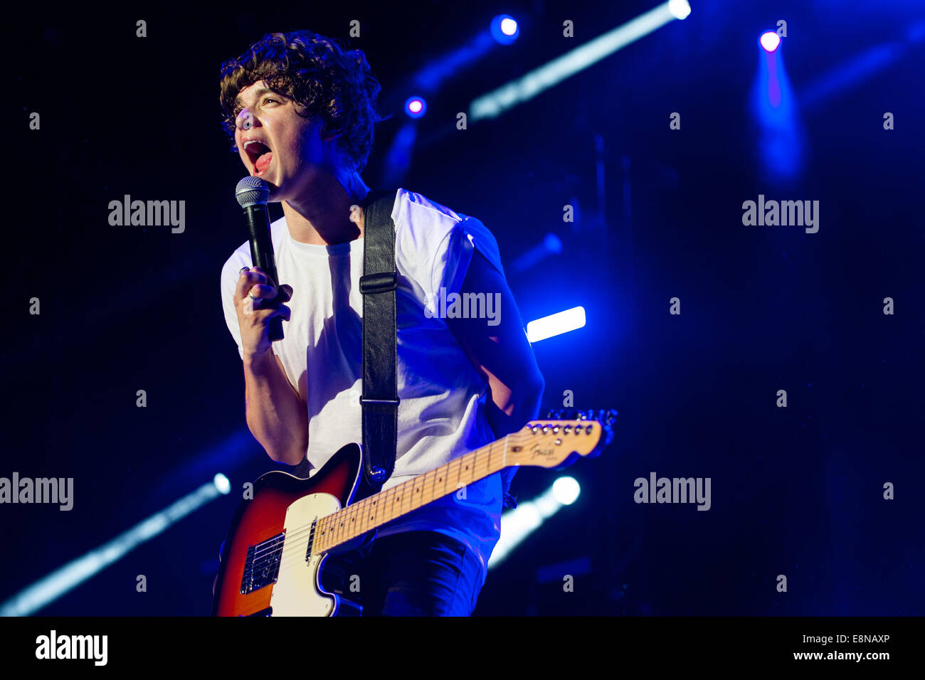 Bradley Simpson - The Vamps Stock Photo - Alamy