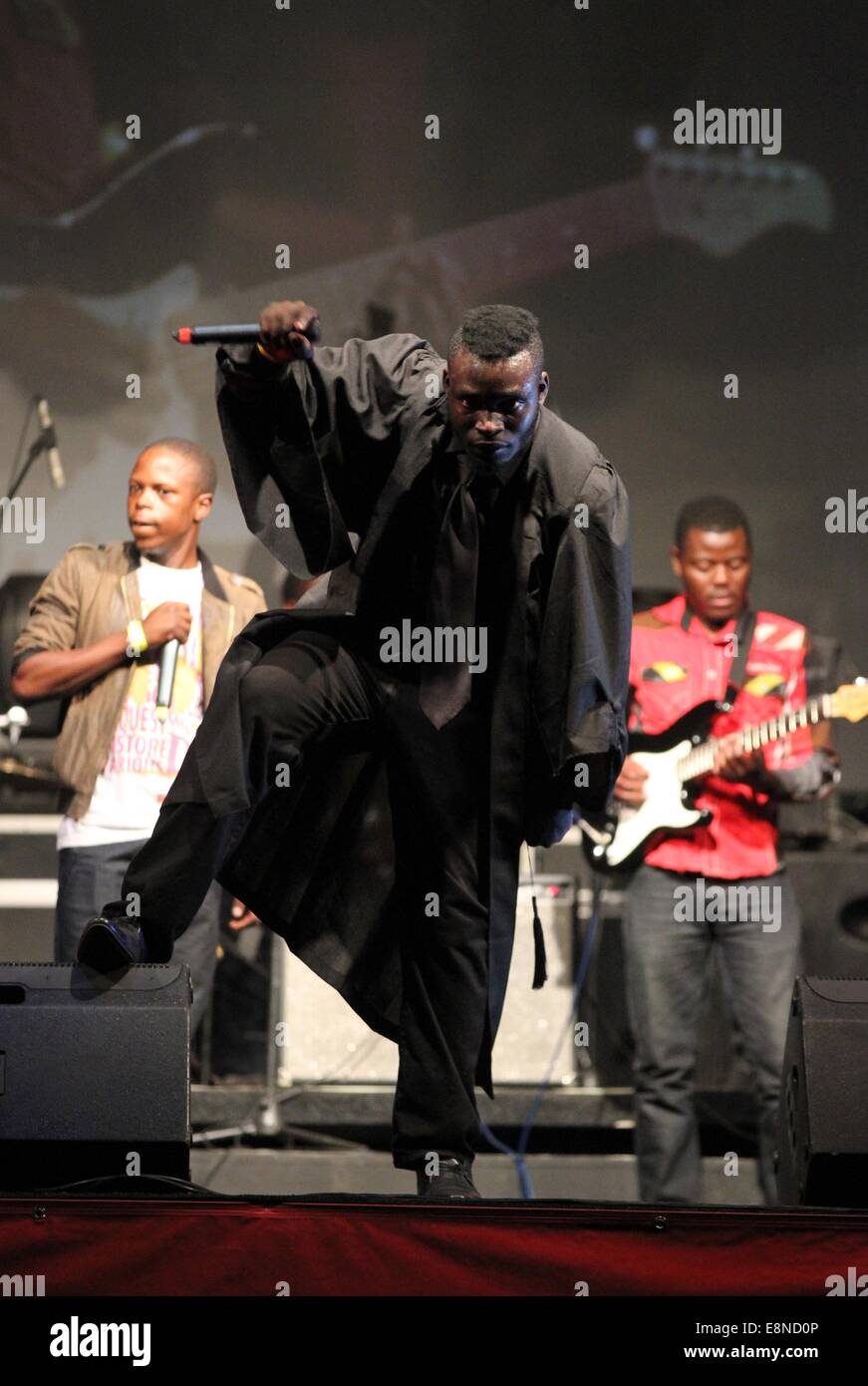 Local zimbabwean artists hi-res stock photography and images - Alamy