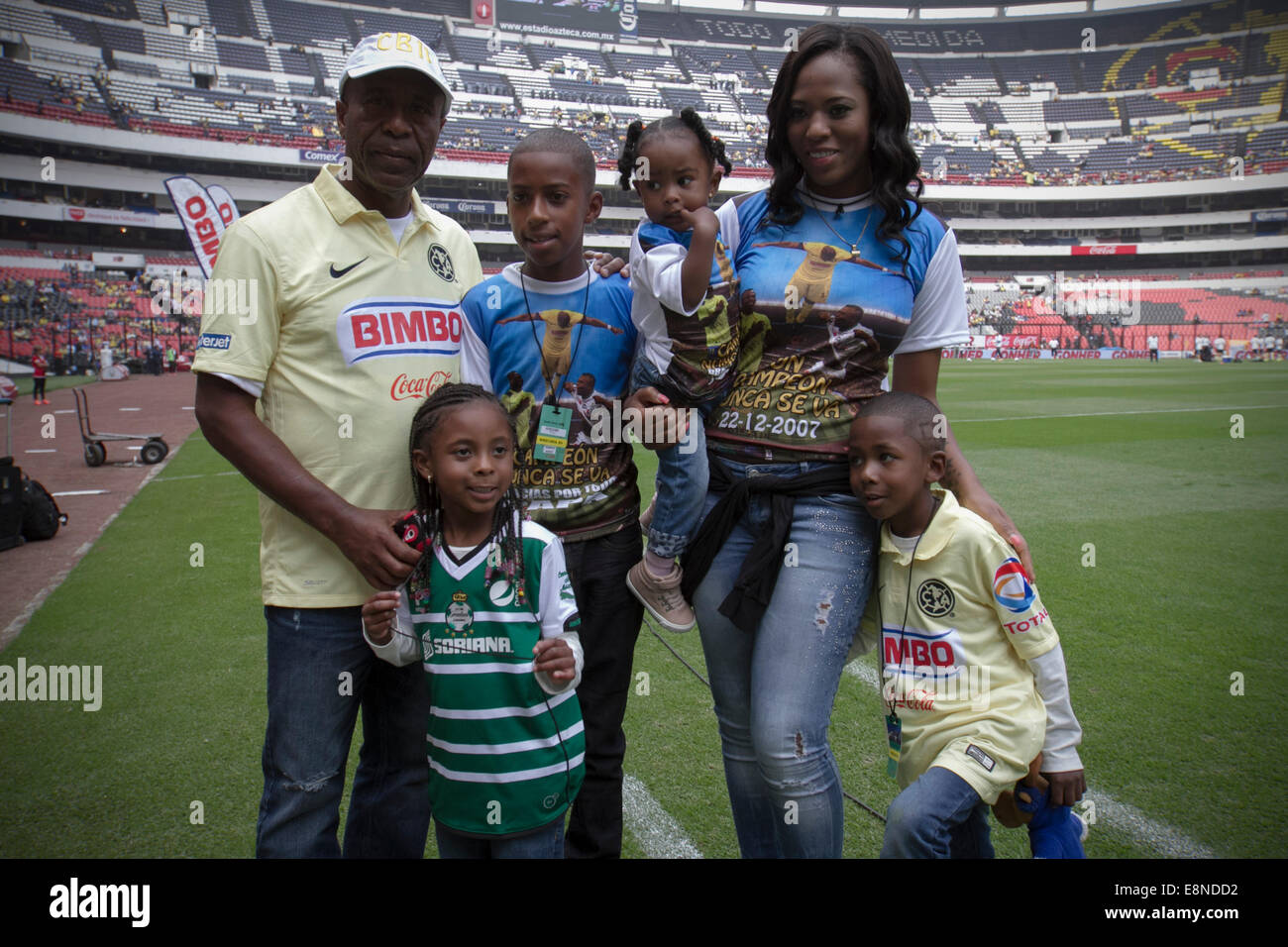 Mexico City, Mexico. 11th Oct, 2014. Christian Benitez's family poses ...