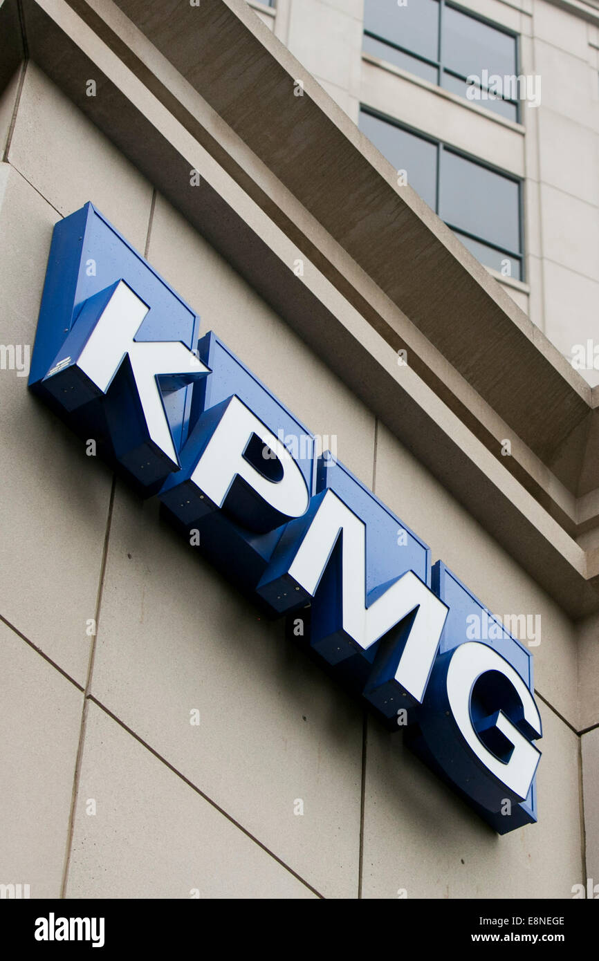 Kpmg logo hi-res stock photography and images - Alamy