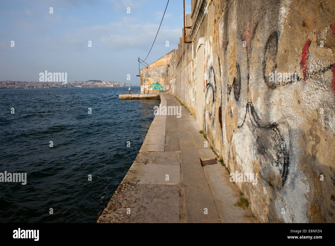Waterfront ruins hi-res stock photography and images - Alamy