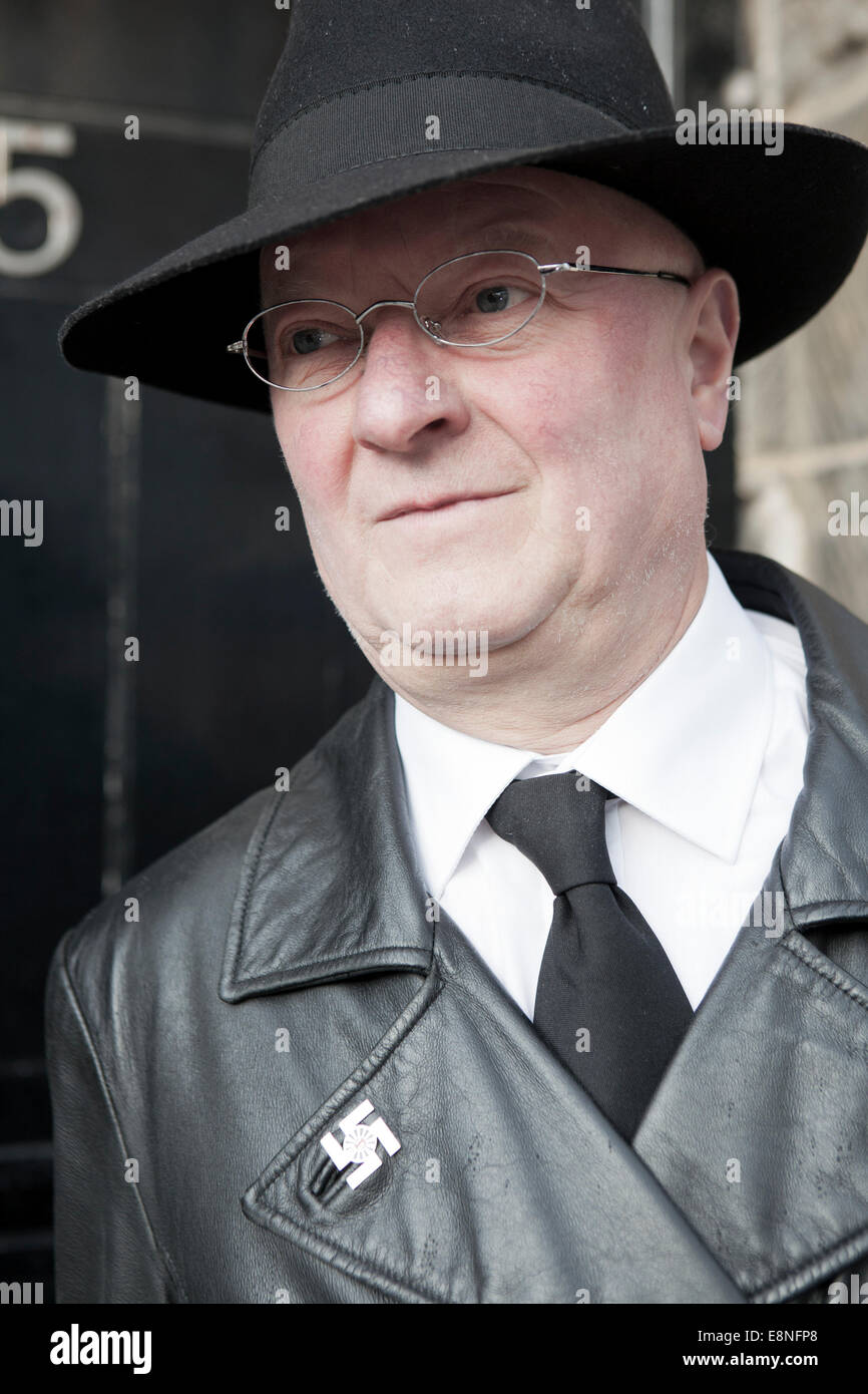 Herr uniform hi-res stock photography and images - Alamy