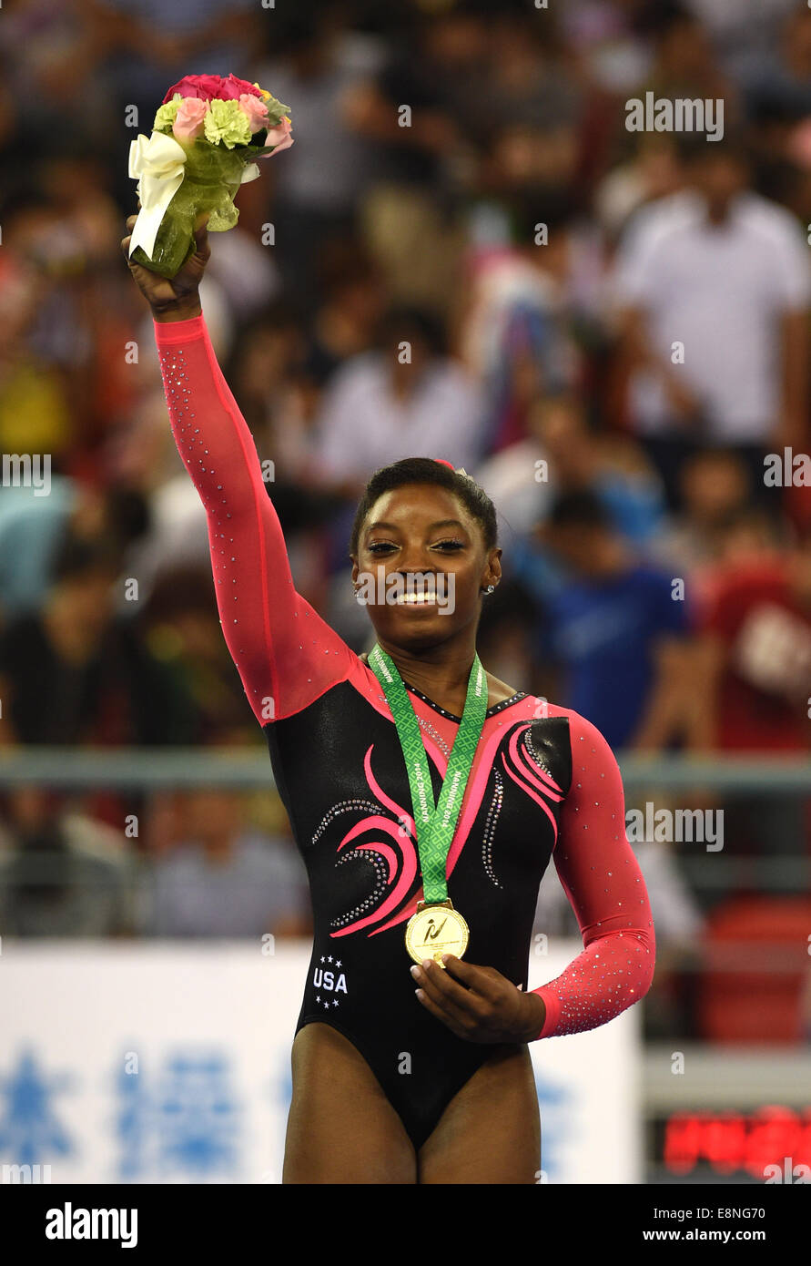 Simone biles medal ceremony hi-res stock photography and images - Alamy