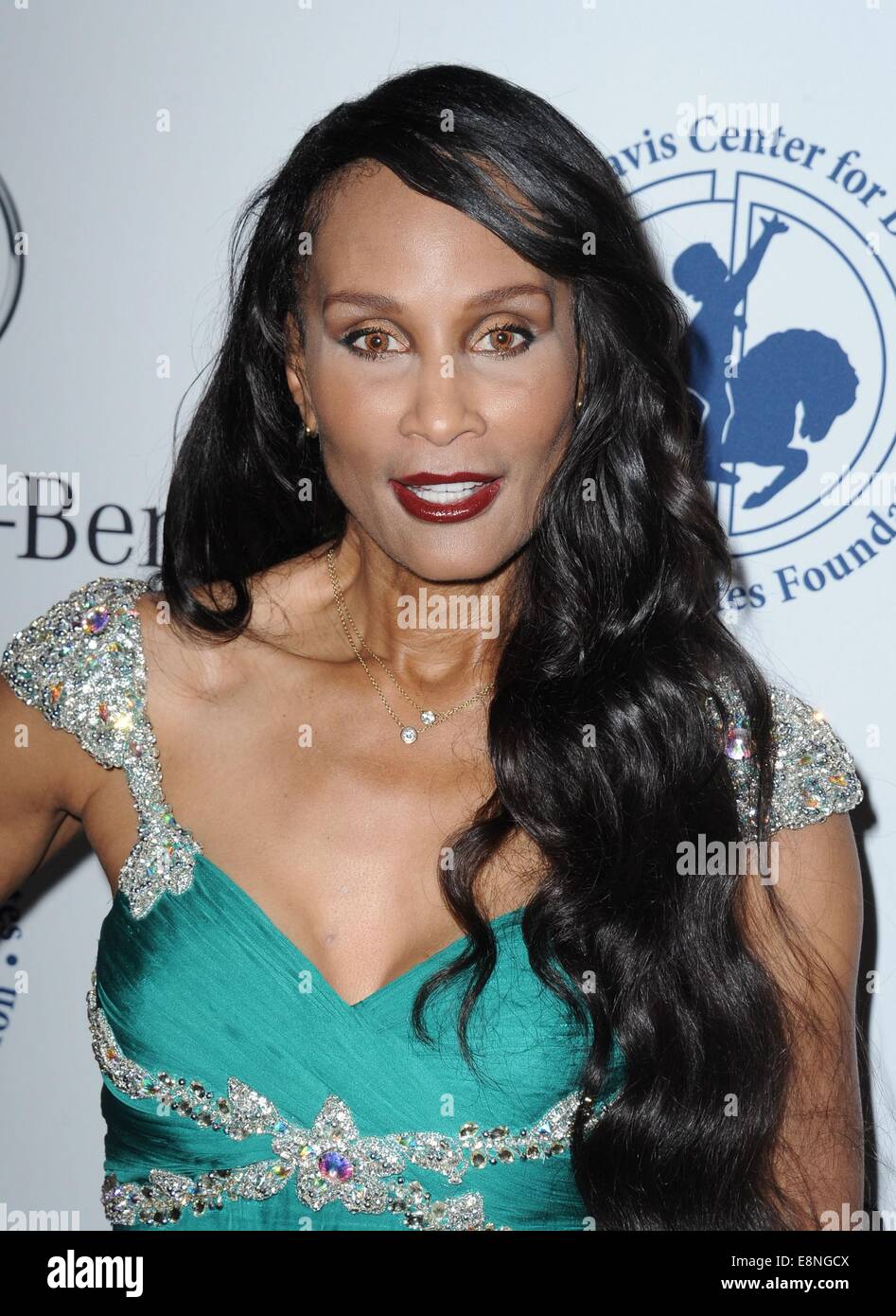 Beverly johnson hi-res stock photography and images - Alamy