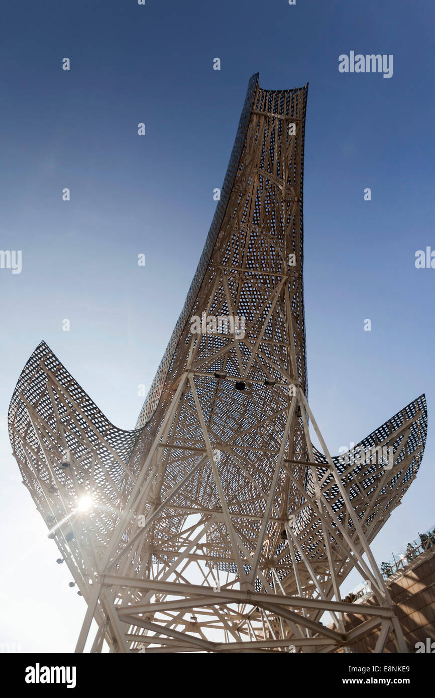 Sculpture The Fish by Frank Gehry,Barcelona Stock Photo - Alamy