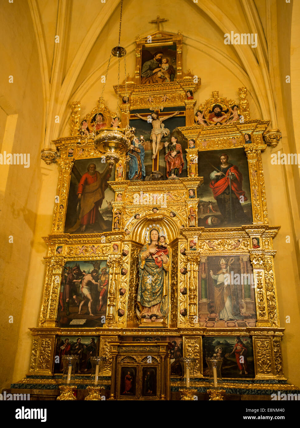 Side altar hi-res stock photography and images - Alamy