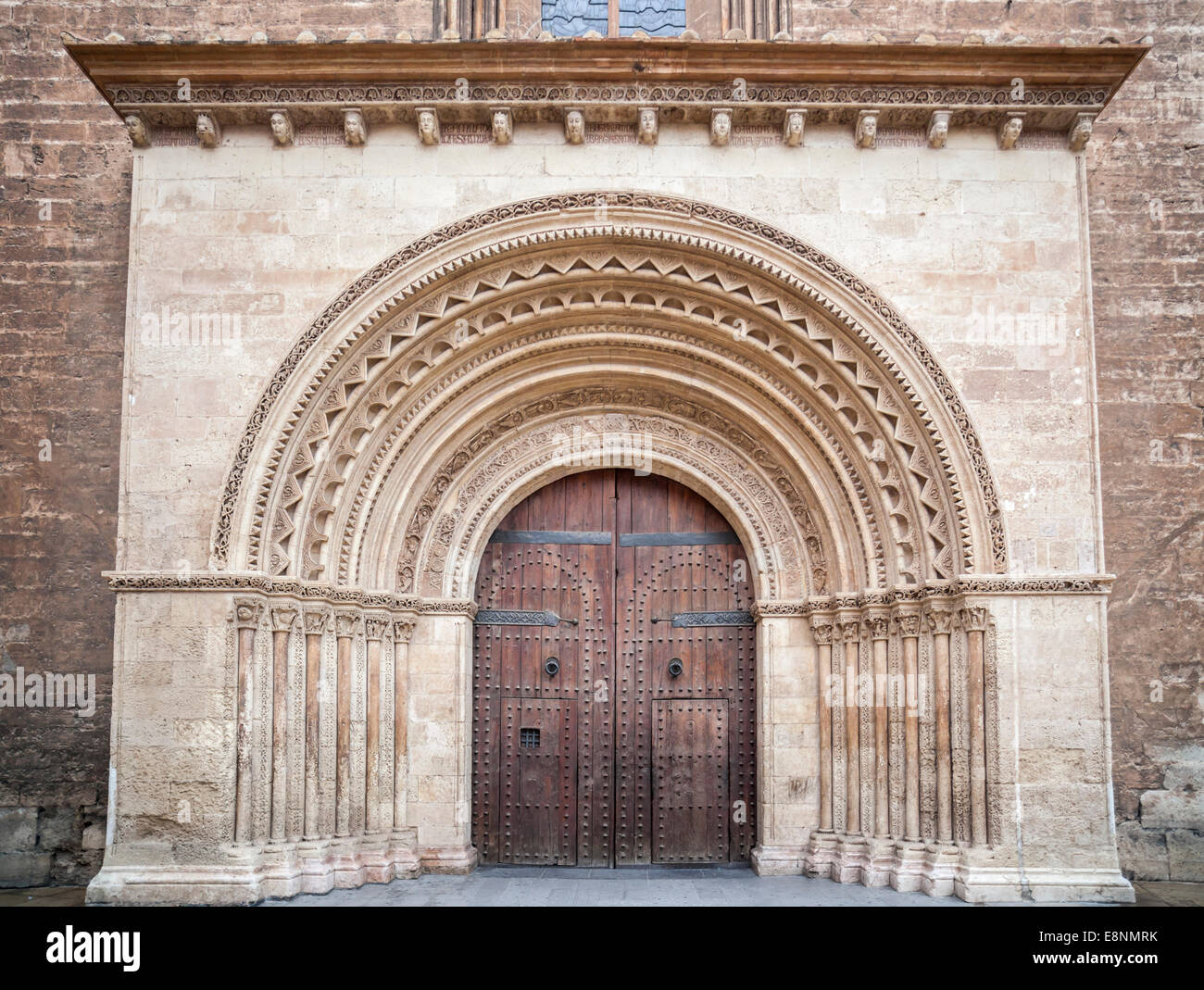 Valencia door hi-res stock photography and images - Alamy