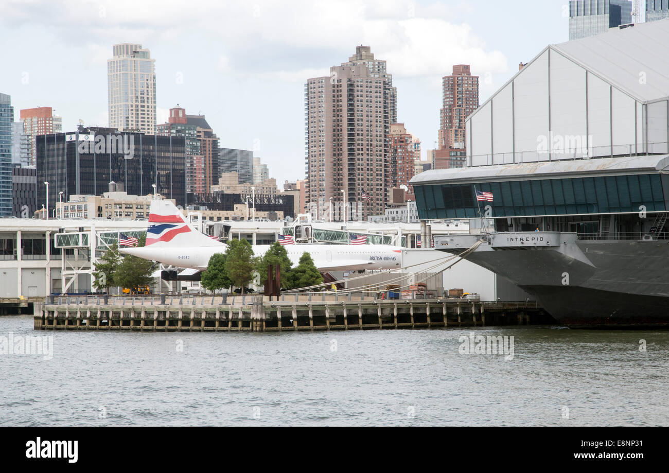 Concorde on display New York museum Hudson Stock Photo - Alamy