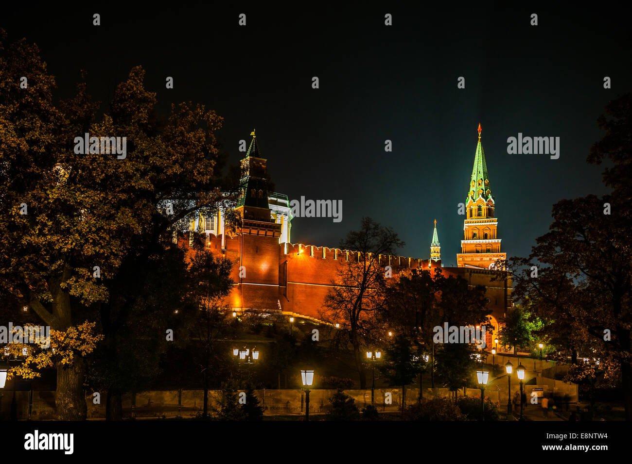 Moscow, Russia. Saturday, Oct. 11th, 2014. Weather: Unexpectedly warm ...