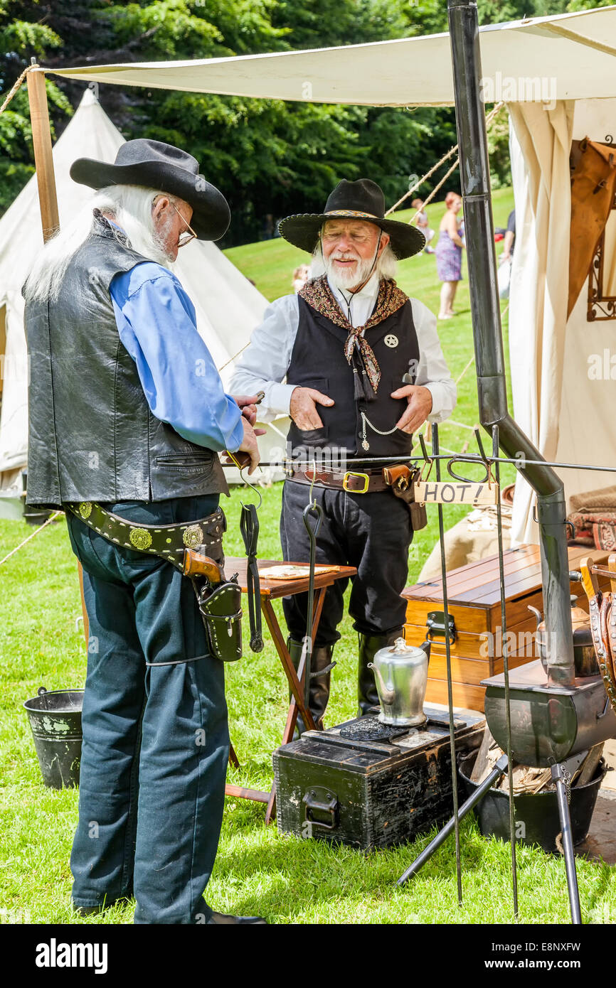 Cowboy theme park hi-res stock photography and images - Alamy