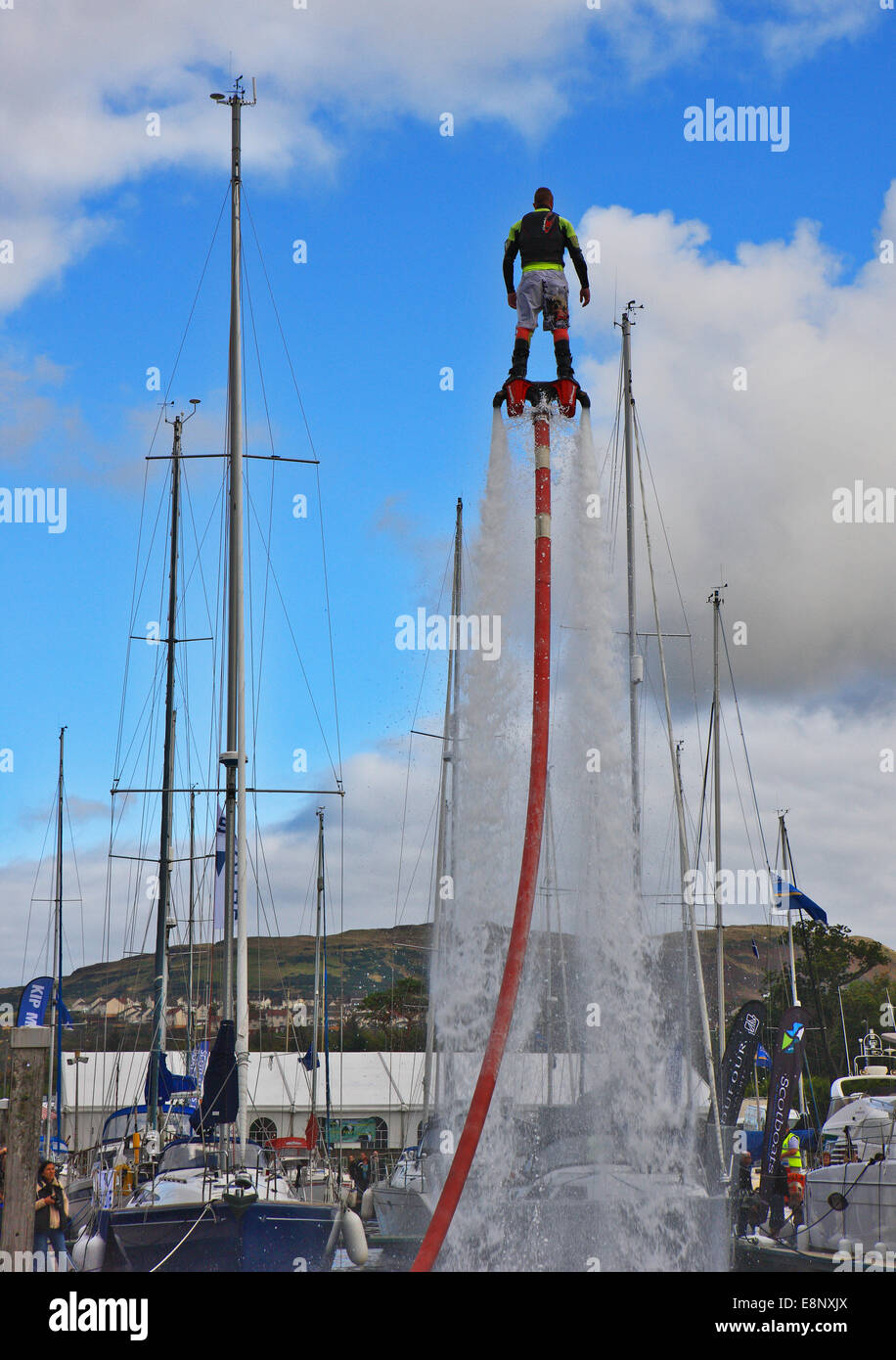Inverkip, Scotland. 12th October, 2014. Crowds lined the pontoons and ...