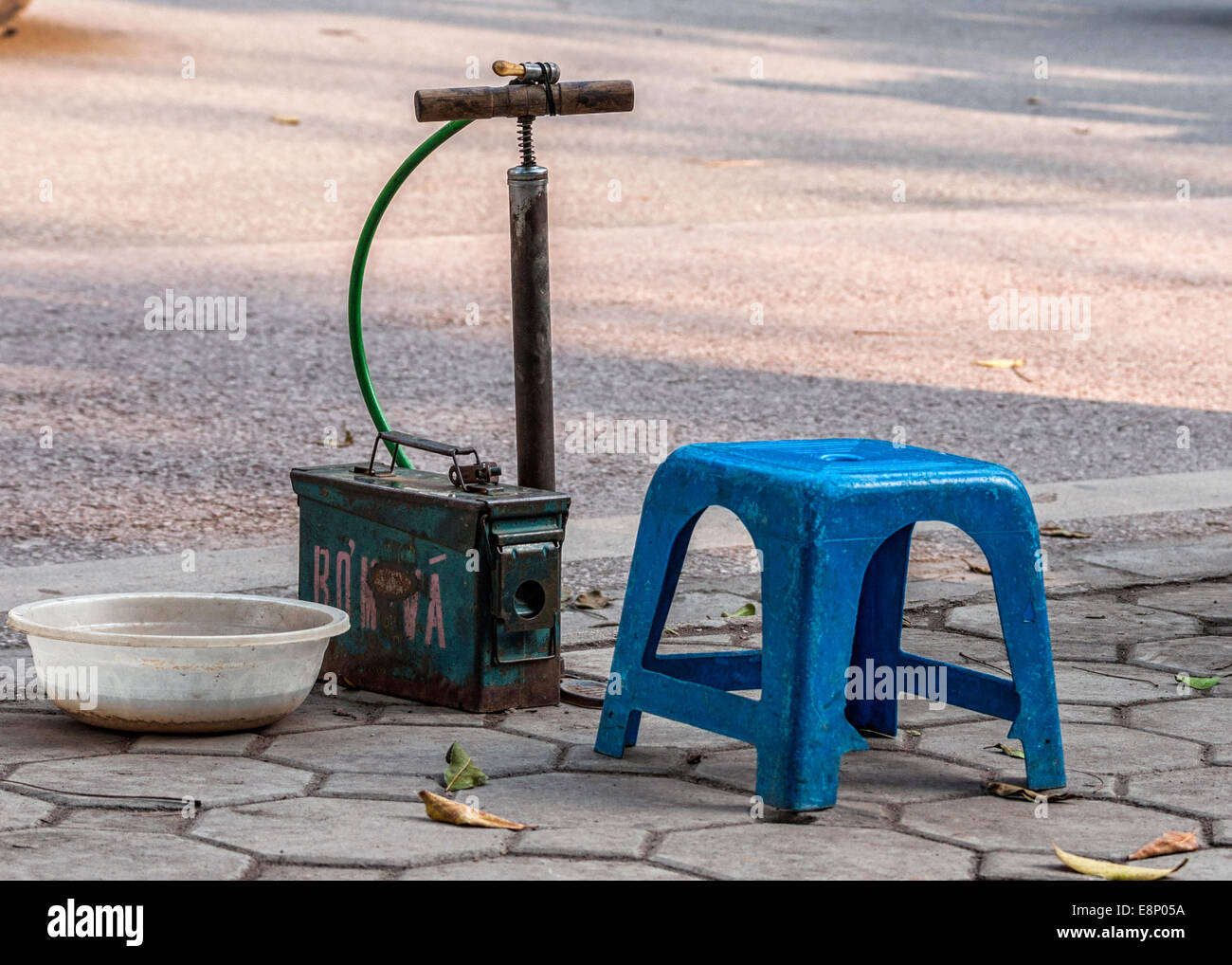 Free bike repair hi-res stock photography and images - Alamy