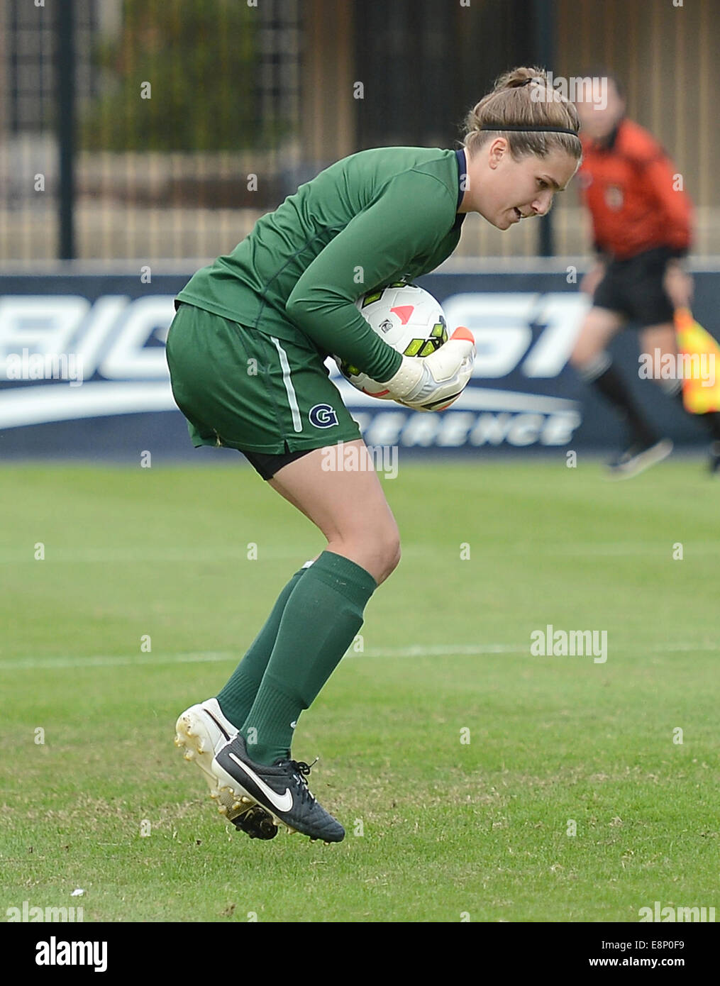 Washington, DC, USA. 12th Oct, 2014. 20141012 - Georgetown goalkeeper ...
