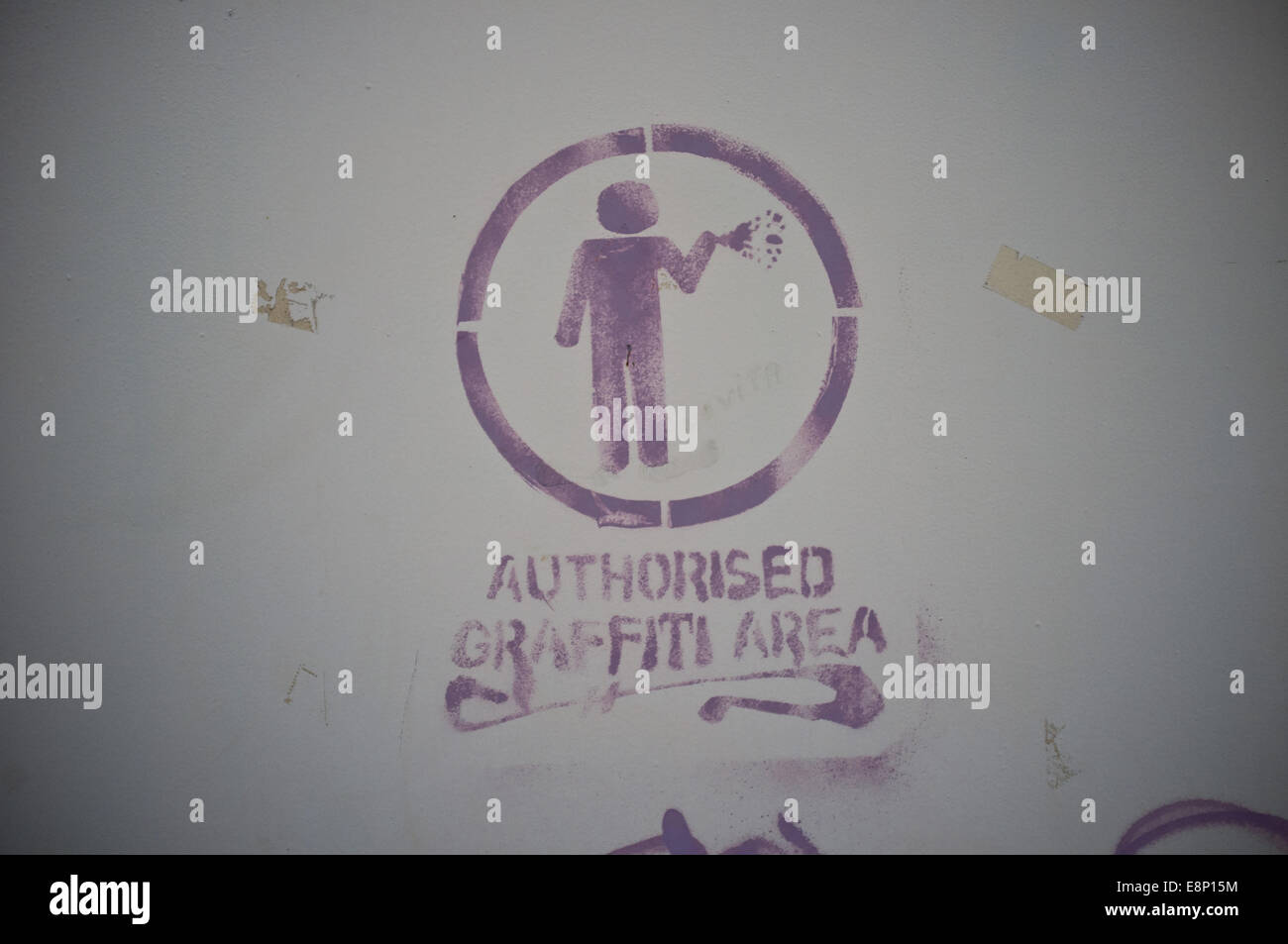 Authorised graffiti area Stock Photo - Alamy