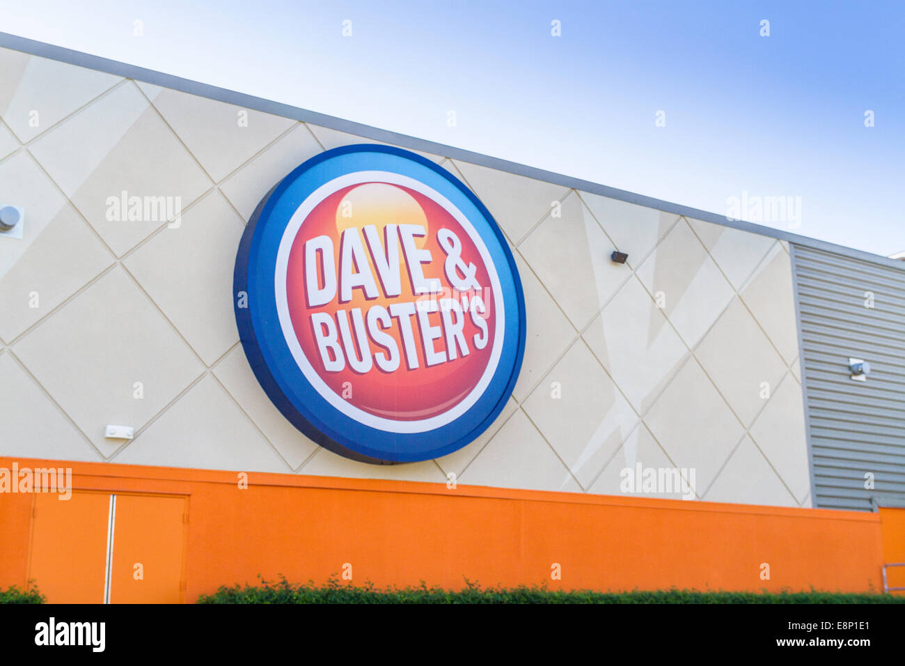 Dave and busters hi-res stock photography and images - Alamy