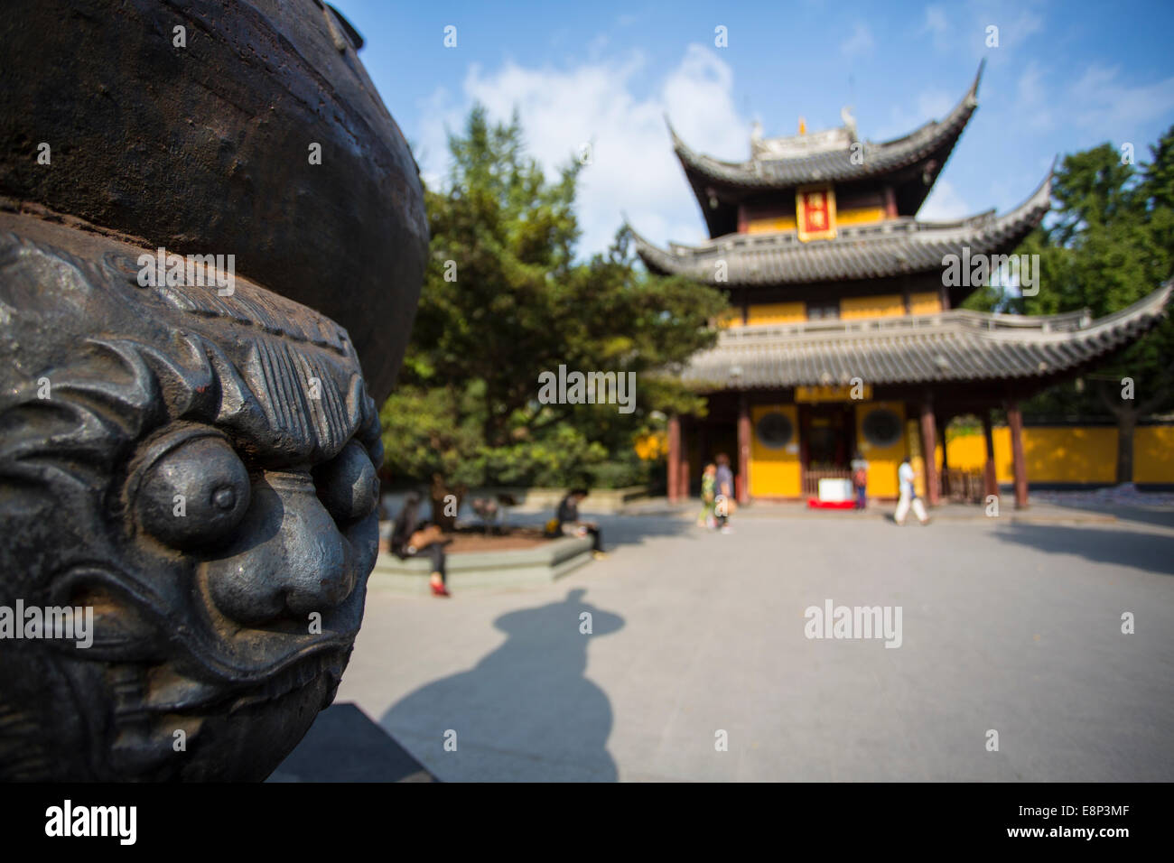 Longhua Temple, Shanghai, China Stock Photo - Alamy