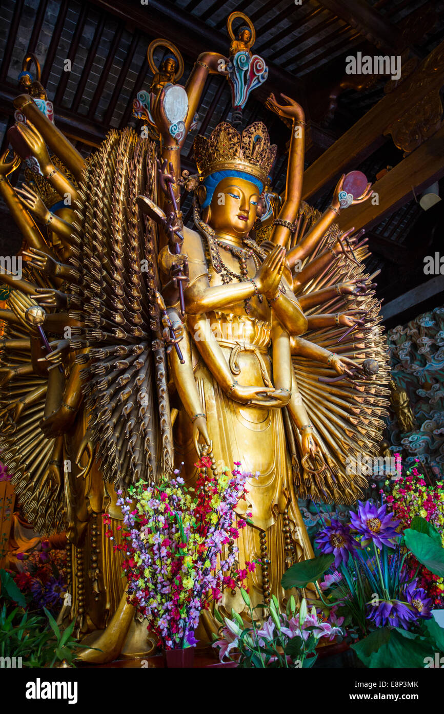 Longhua Temple, Shanghai, China Stock Photo - Alamy