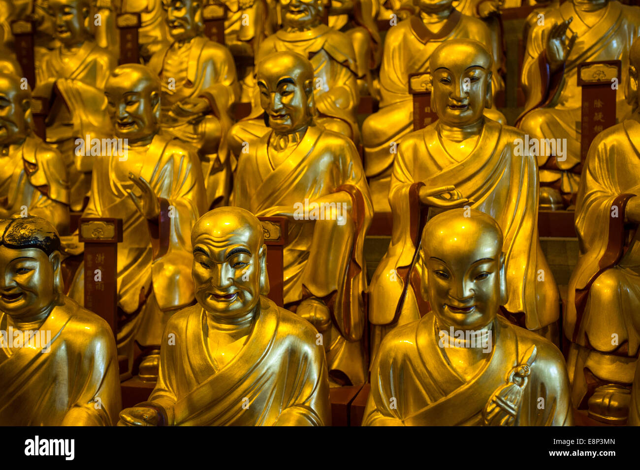 Longhua Temple, Shanghai, China Stock Photo - Alamy