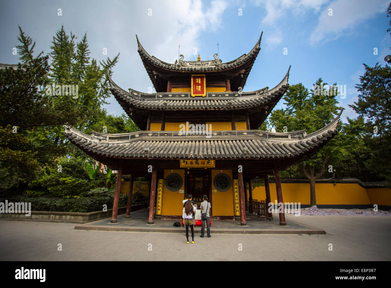 Longhua Temple, Shanghai, China Stock Photo - Alamy