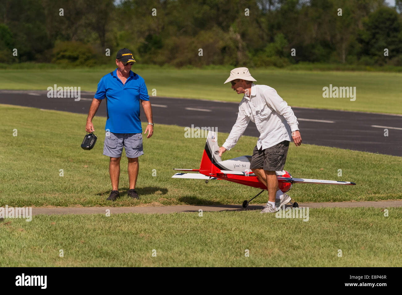 Remote controlled plane club hi-res stock photography and images - Alamy