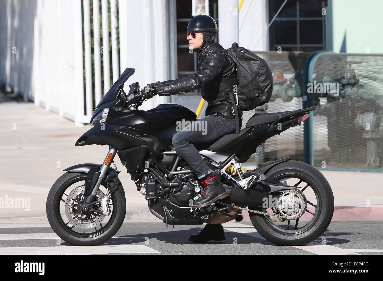 Justin Theroux seen leaving a gym in West Hollywood on his motorbike ...