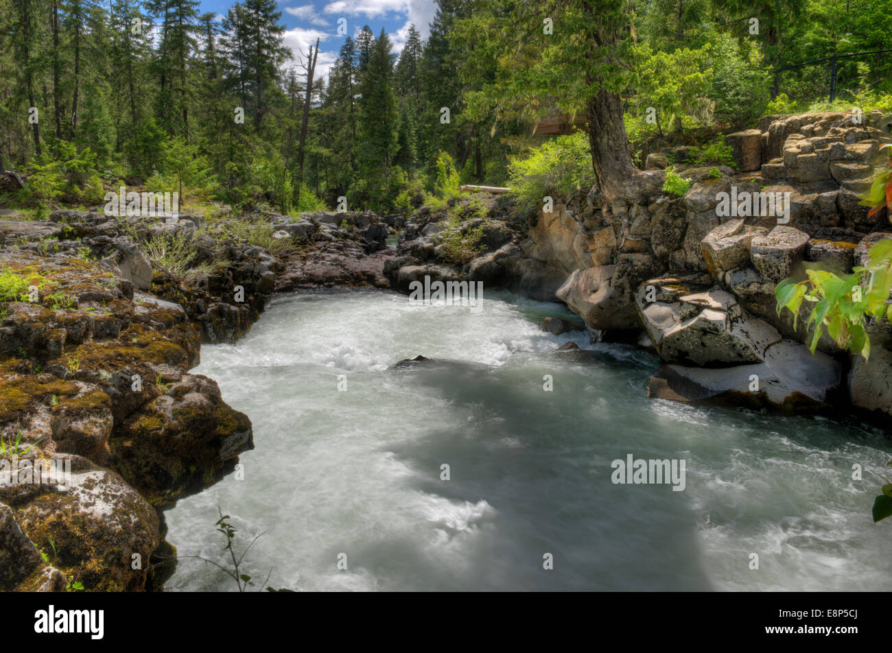Inlet of the Natural Bridge on Oregon's upper Rogue River Stock Photo ...