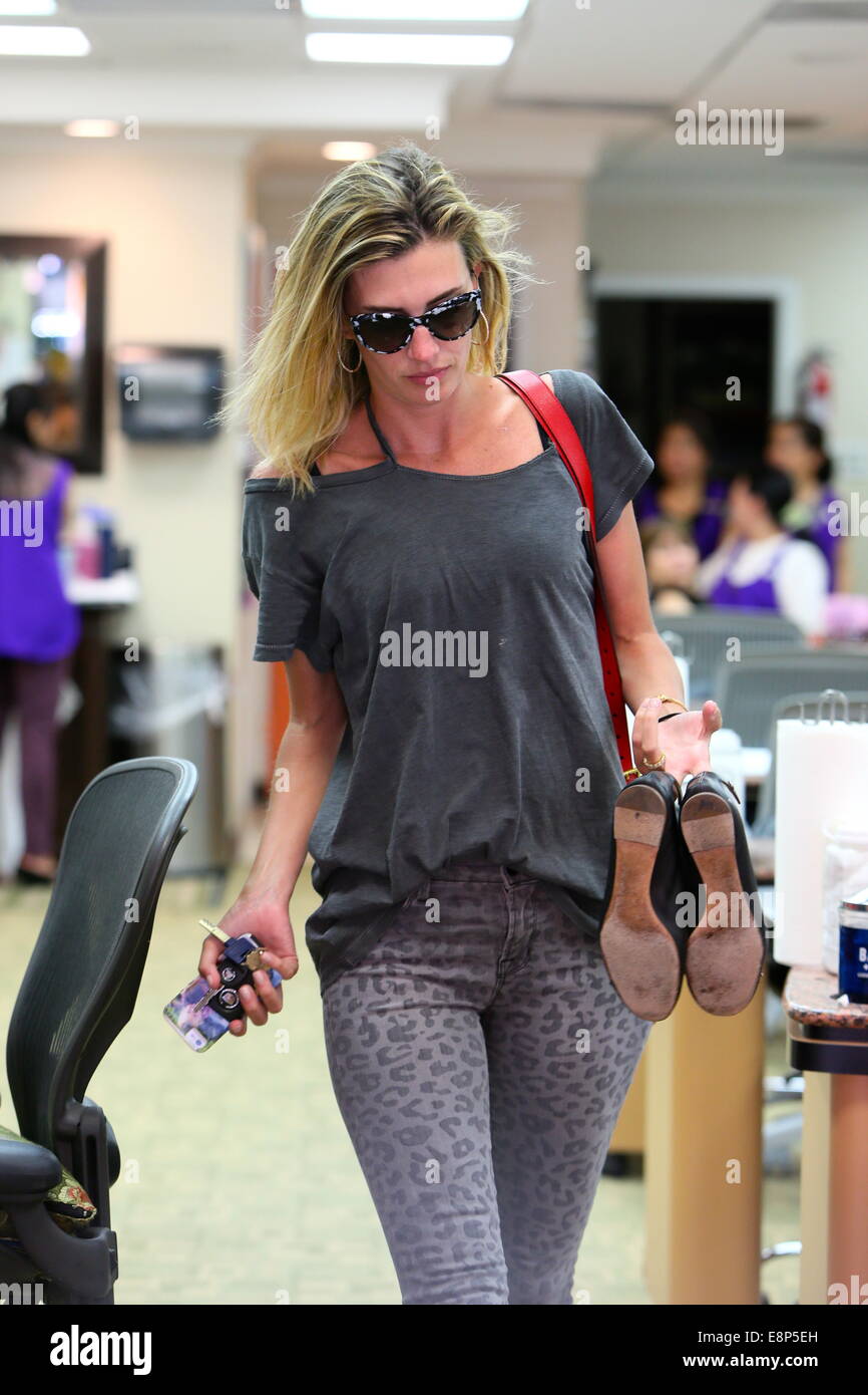 Rhea Durham at a nail salon in Beverly Hills having a manicure ...