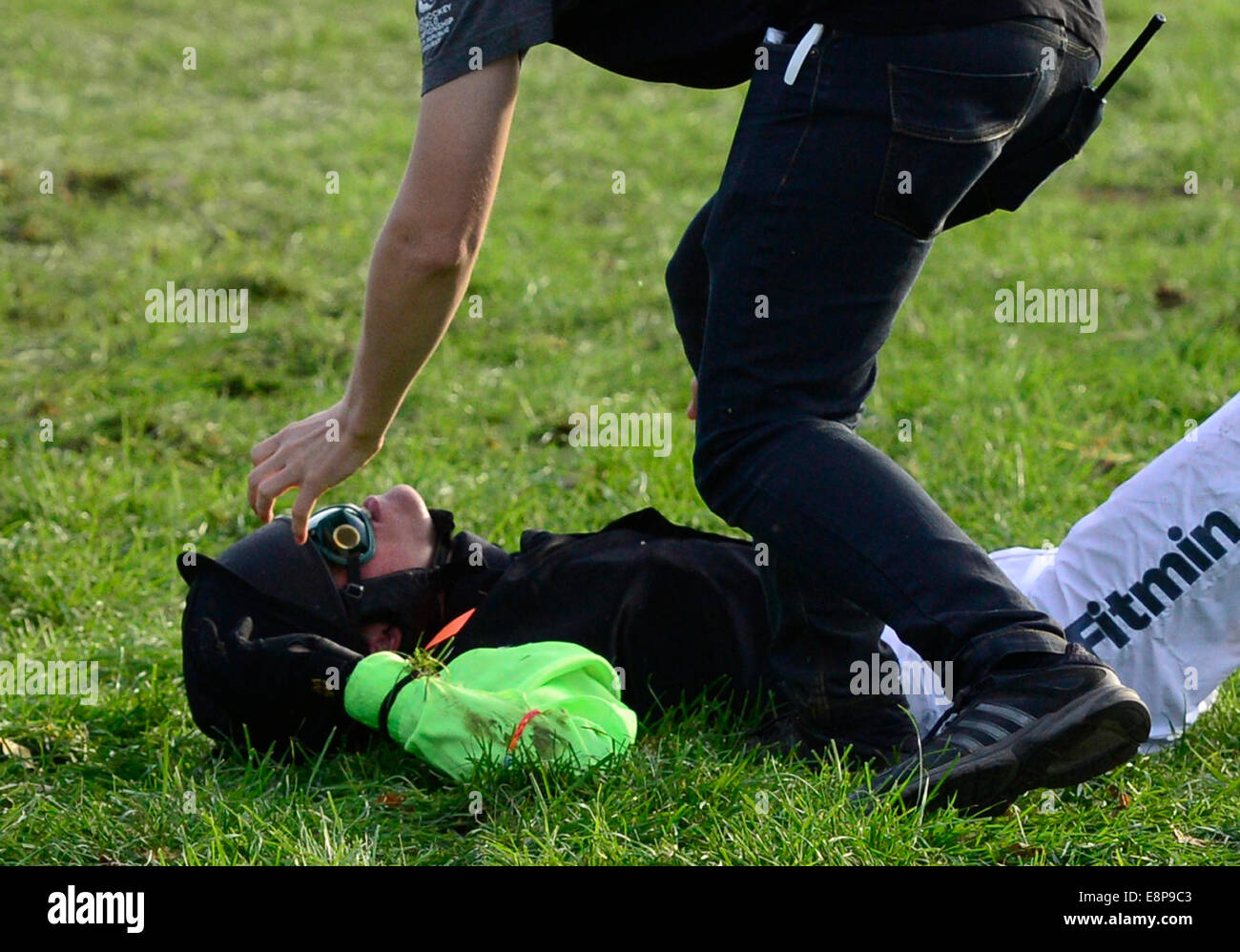 Injured jockey hi-res stock photography and images - Alamy
