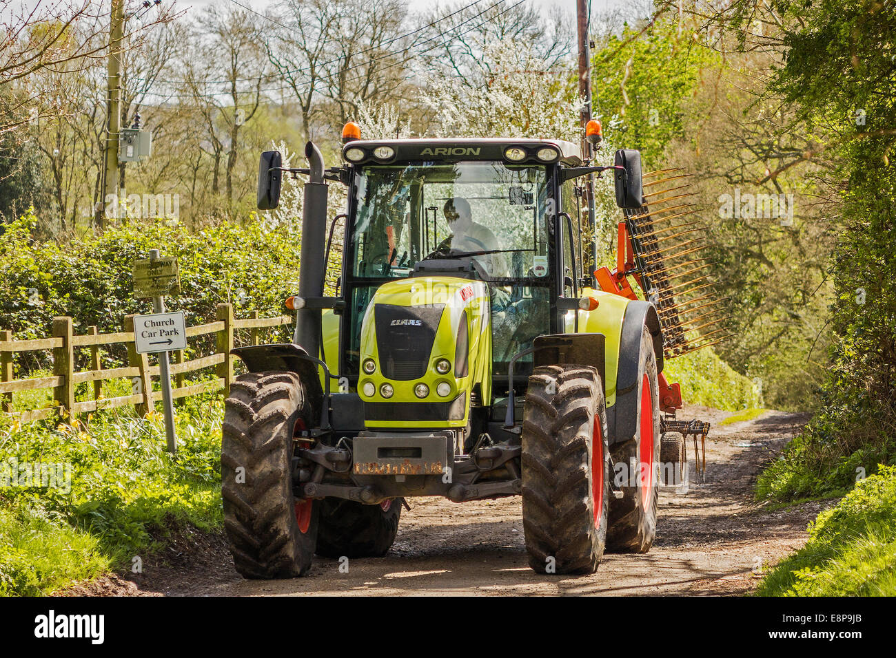Moving tractor hi-res stock photography and images - Alamy