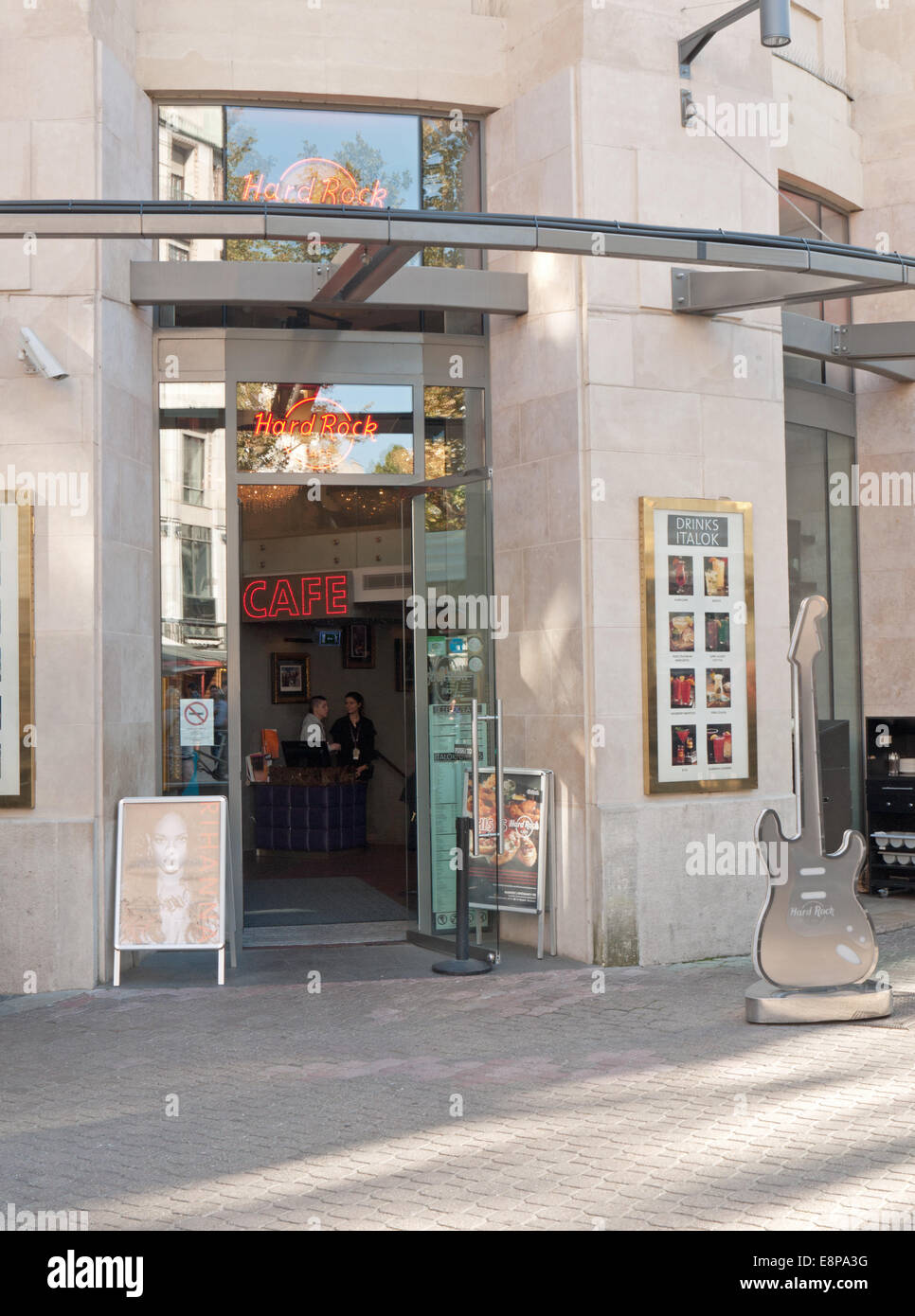 Hard rock cafe store hi-res stock photography and images - Alamy