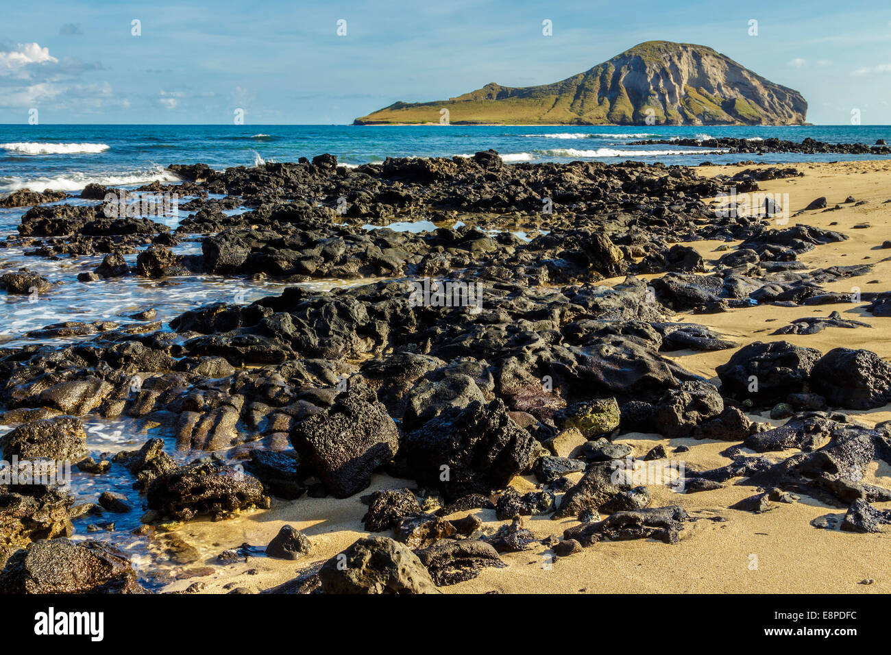 Manana island waimanalo beach oahu hi-res stock photography and images ...