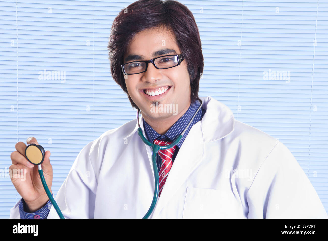 Indian asian male doctor hi-res stock photography and images - Alamy