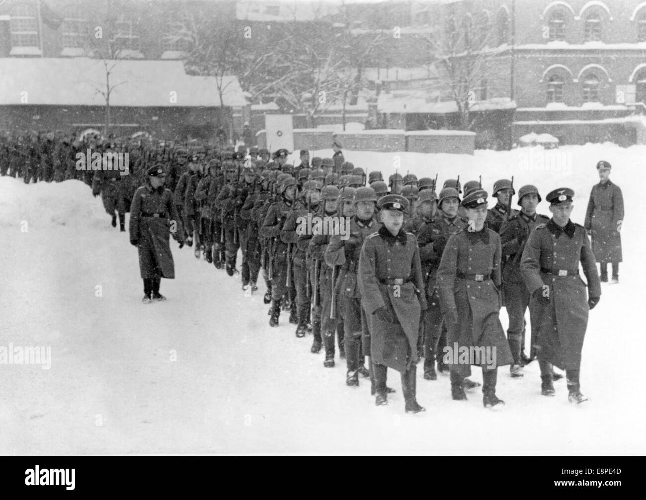 German Nazi Soldiers Marching High Resolution Stock Photography and ...