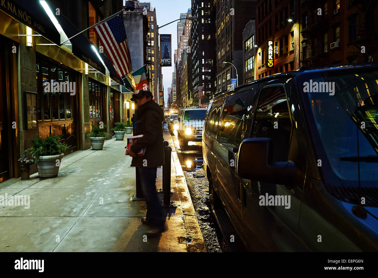New york road night hi-res stock photography and images - Alamy