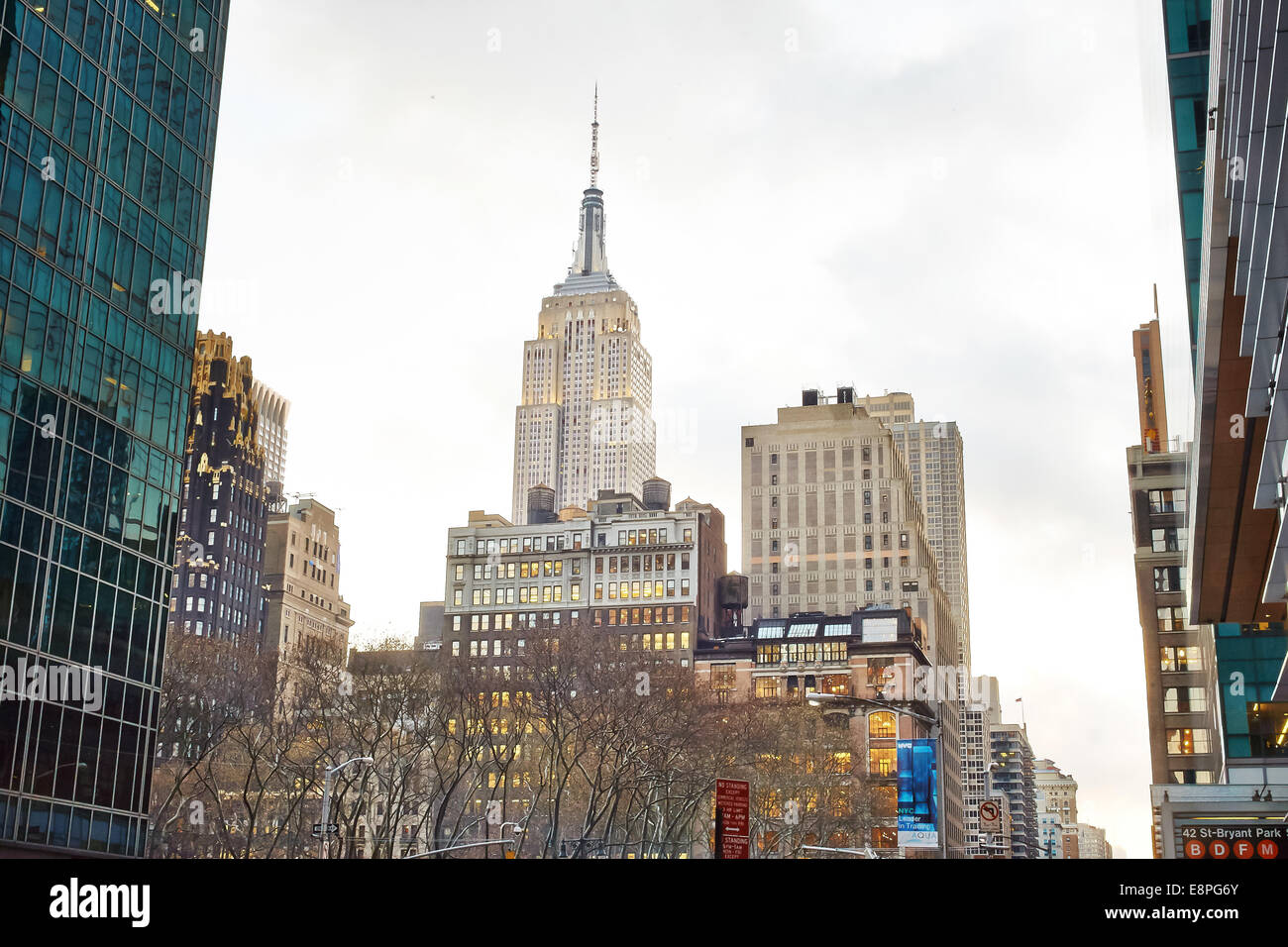 Old chrysler building hi-res stock photography and images - Alamy