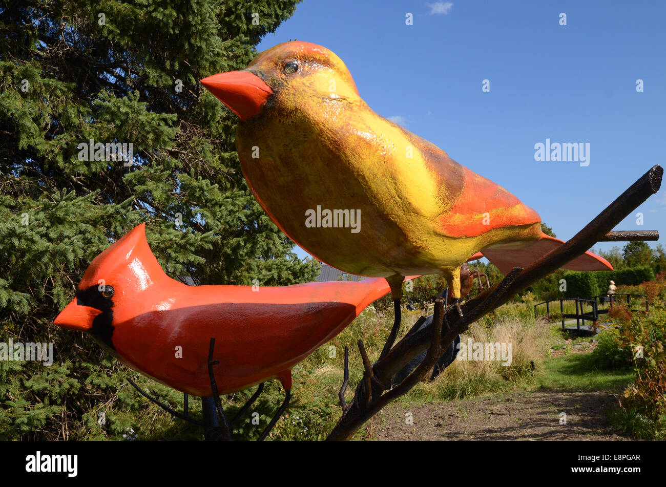 Kerry O'Toole sculpture, Cardinals in Branches Stock Photo - Alamy