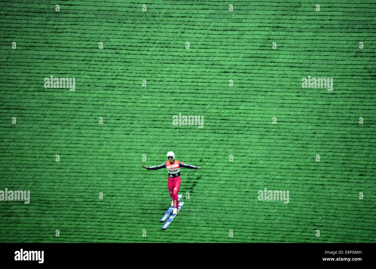 Photograph shows one two hi-res stock photography and images - Alamy