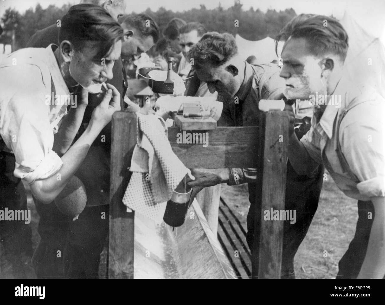 Vintage 1936 nazi propaganda nuremberg rally hi-res stock photography ...