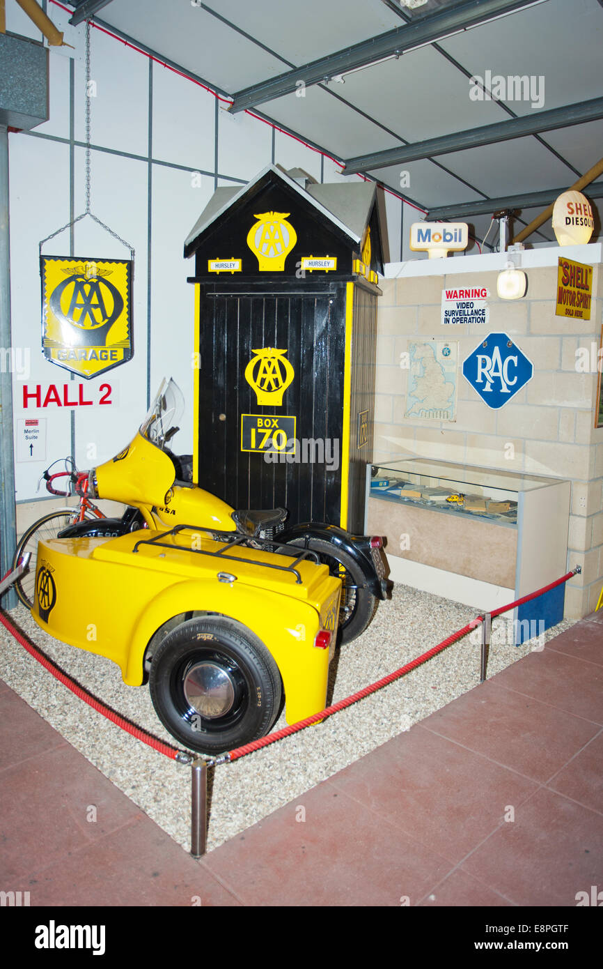 A 1960 BSA 'M21' AA Motorcycle Combo & phone box the Haynes ...