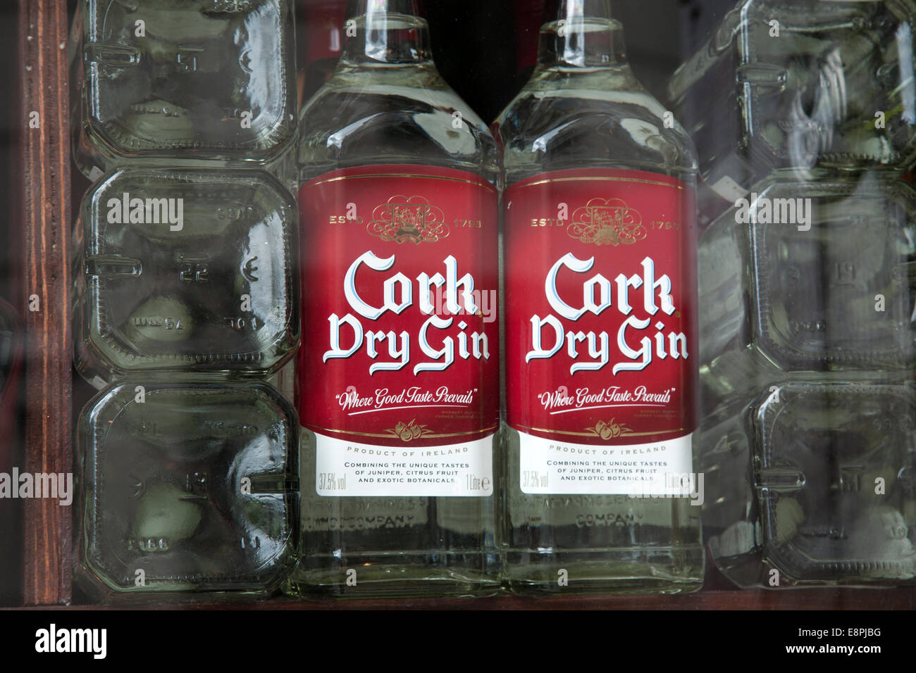 Cork Dry Gin Bottles in Pub Window Stock Photo - Alamy
