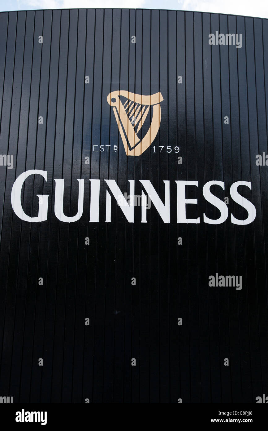 Guinness storehouse museum entrance hi-res stock photography and images ...