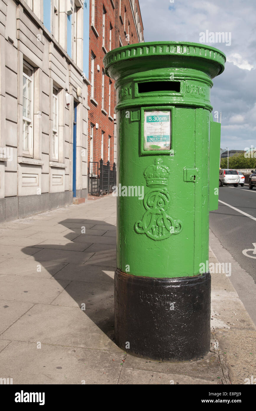 Green letter box ireland hi-res stock photography and images - Alamy