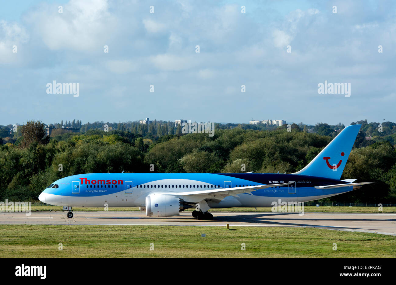 Thomson Boeing 787 Dreamliner ready for take off at Birmingham Airport ...