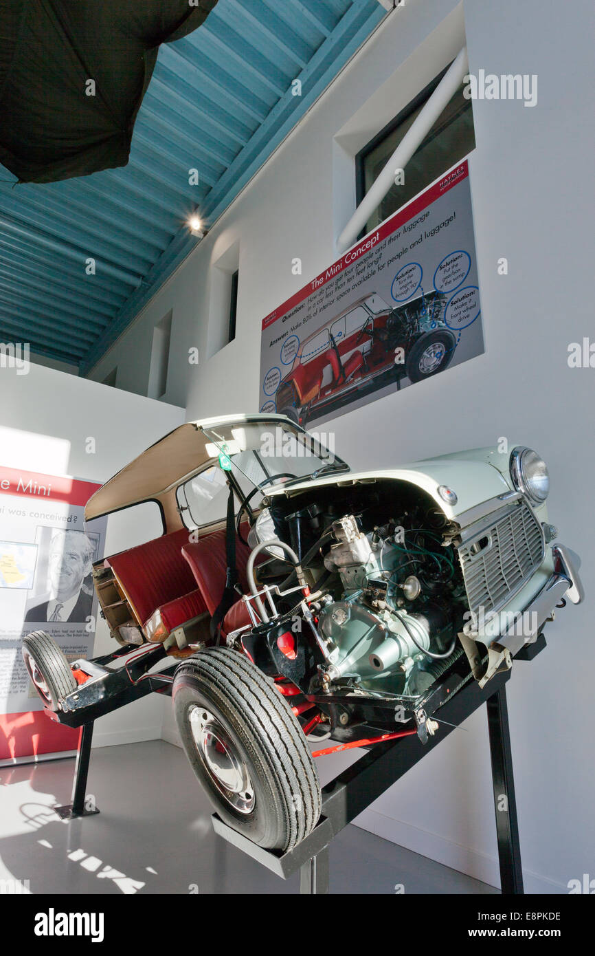 Cutaway car half hi-res stock photography and images - Alamy