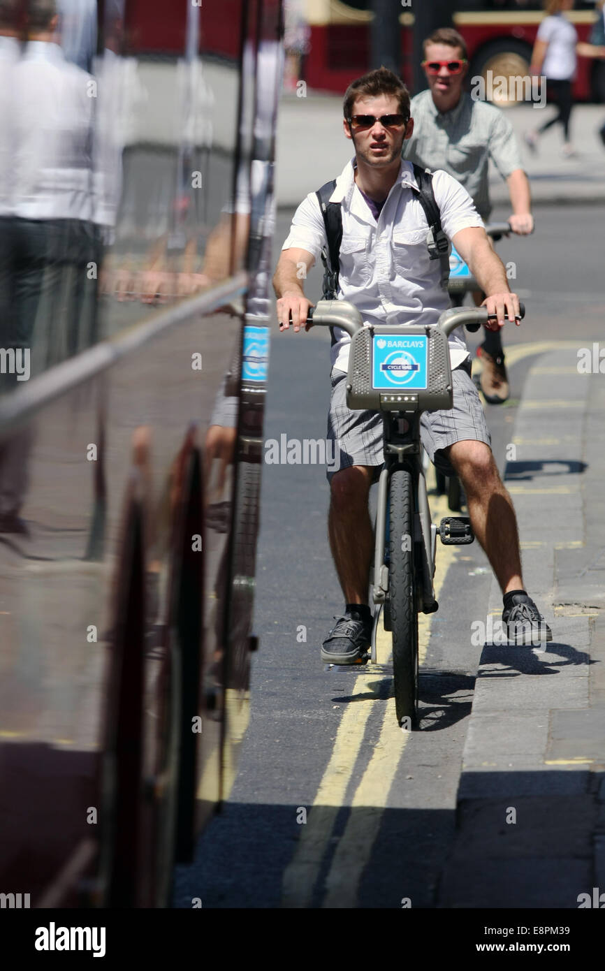 Cyclists stop view uk hi-res stock photography and images - Alamy